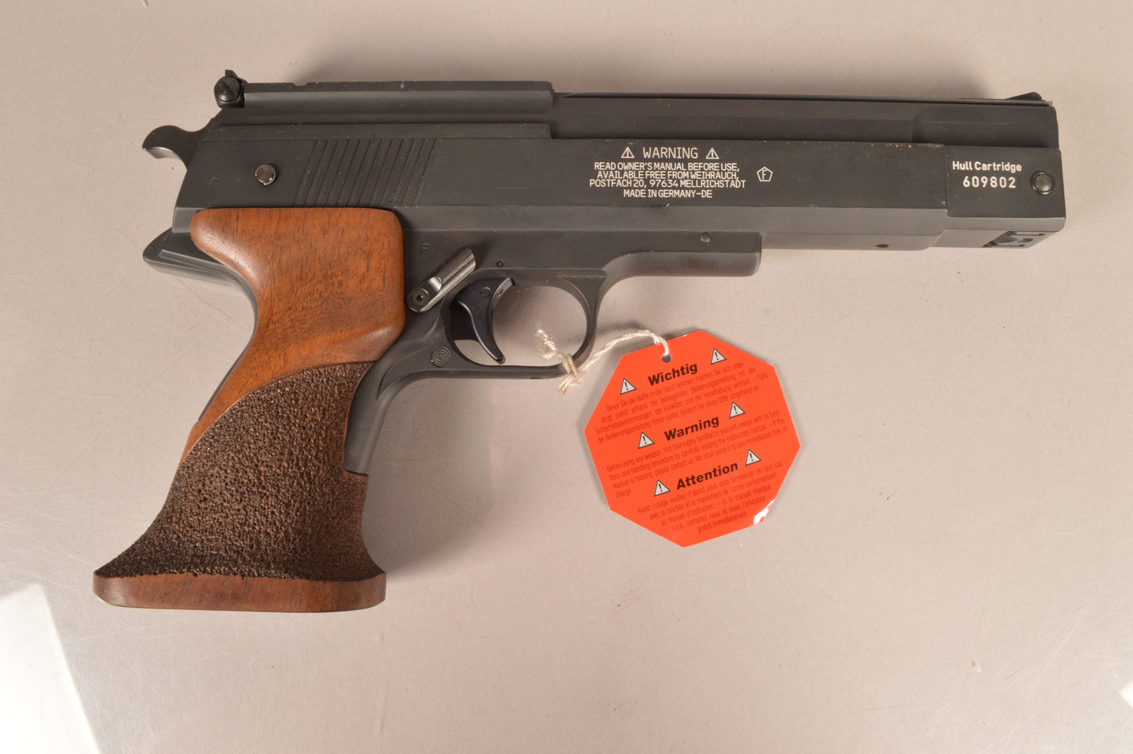 Lot 887 - A Weihrauch HW75 air pistol,