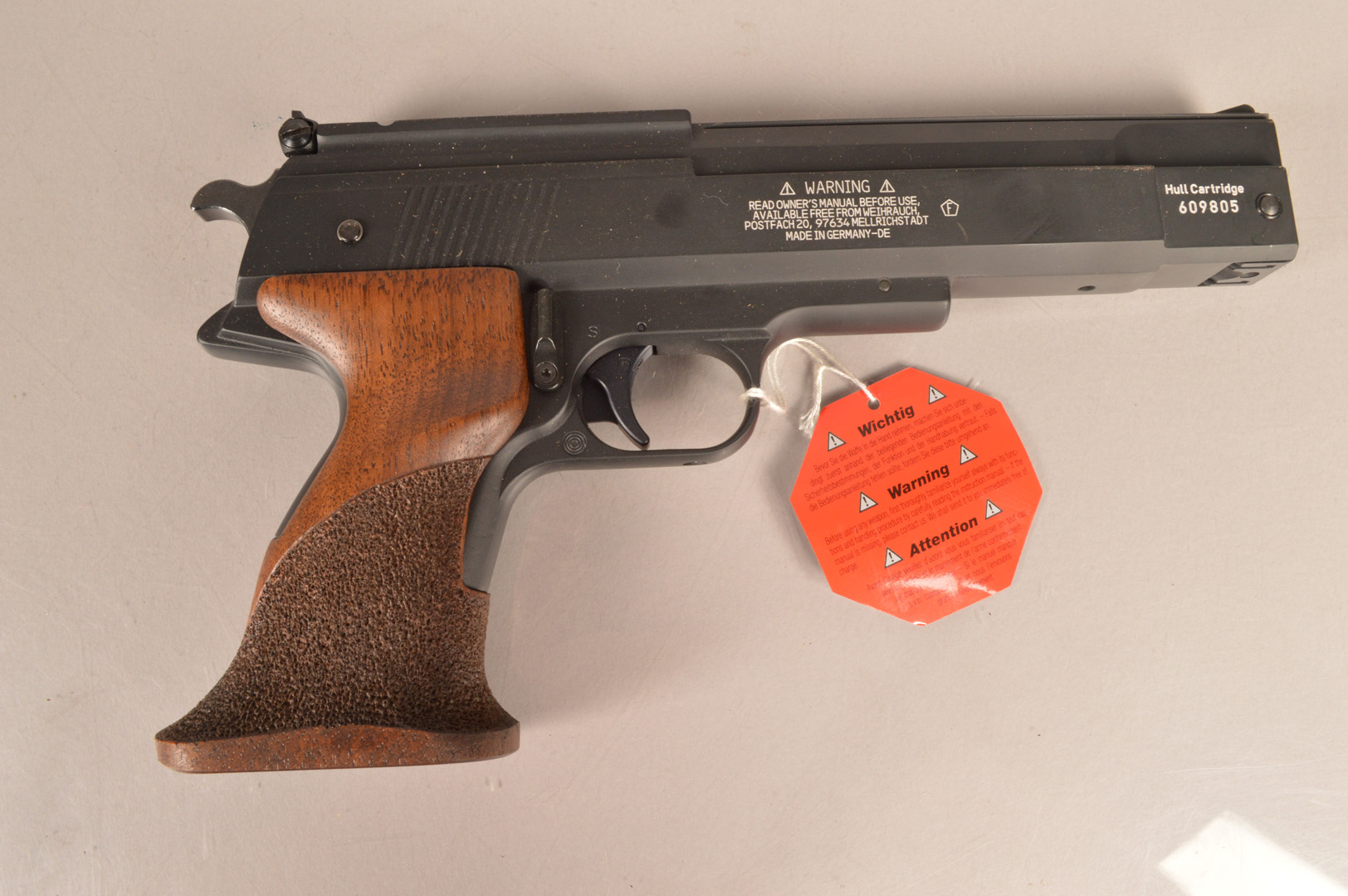 Lot 896 - A Weihrauch HW75 air pistol,