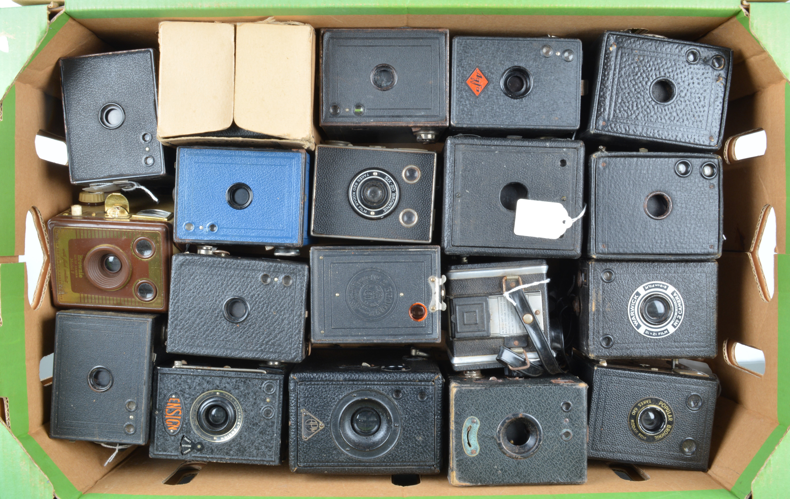 Lot 381 - A Tray of Box Cameras,