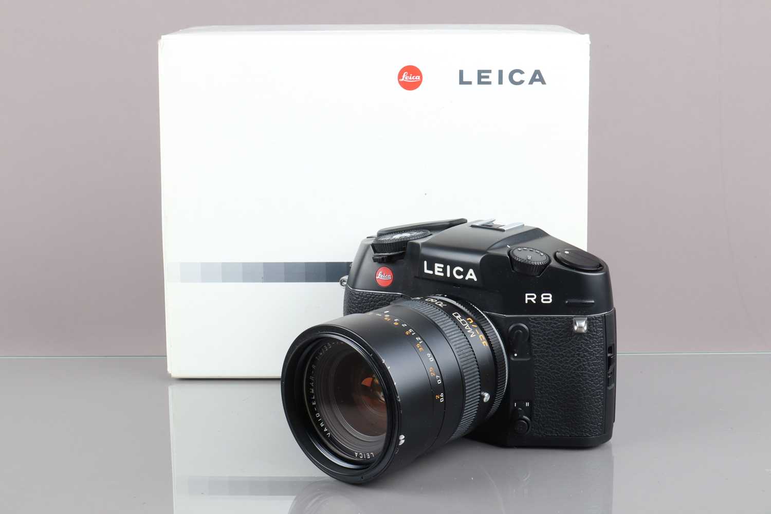 Lot 517 - A Leica R8 SLR Camera,