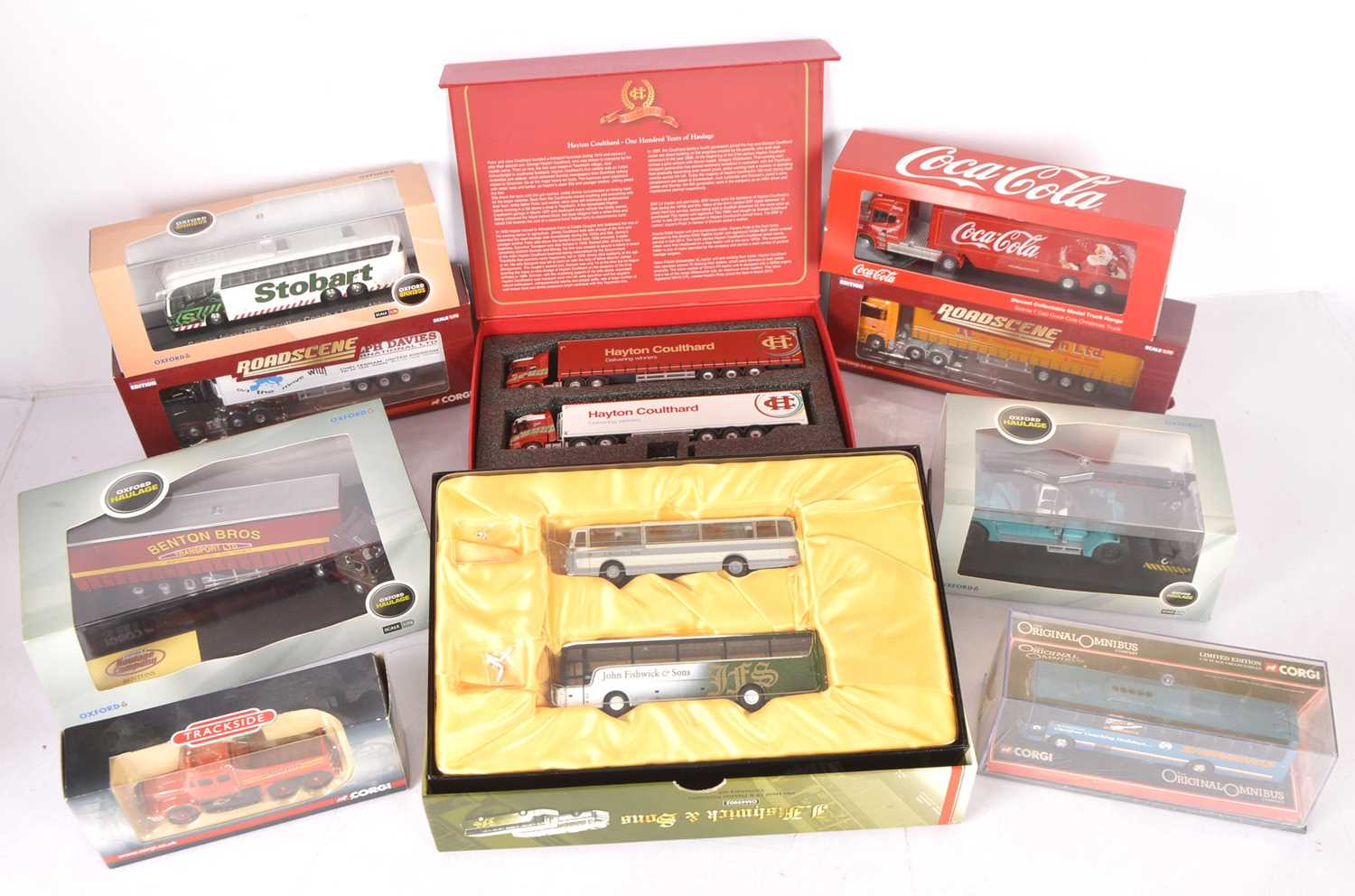 Lot 20 - Modern 1:76 Scale Diecast Commercial and