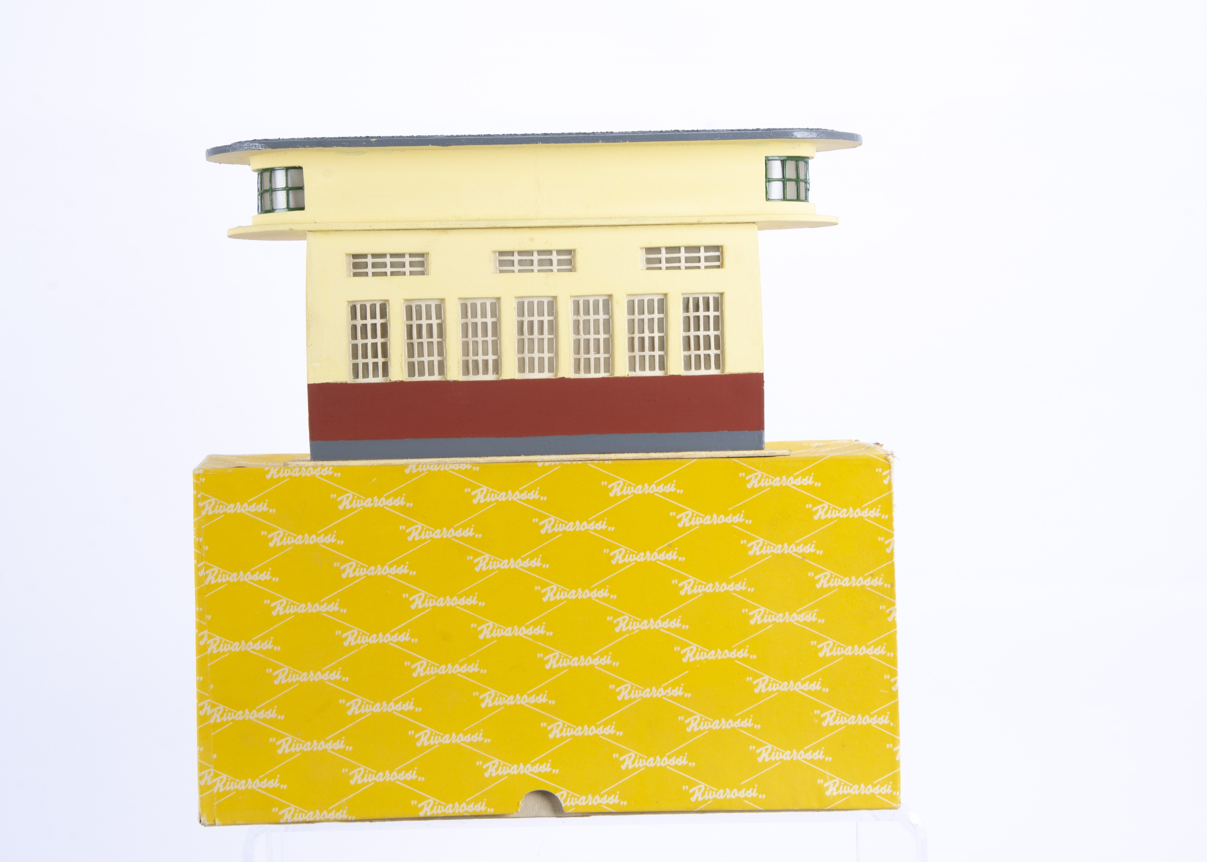 Lot 678 - Rivarossi 1950s Yellow Series HO Gauge