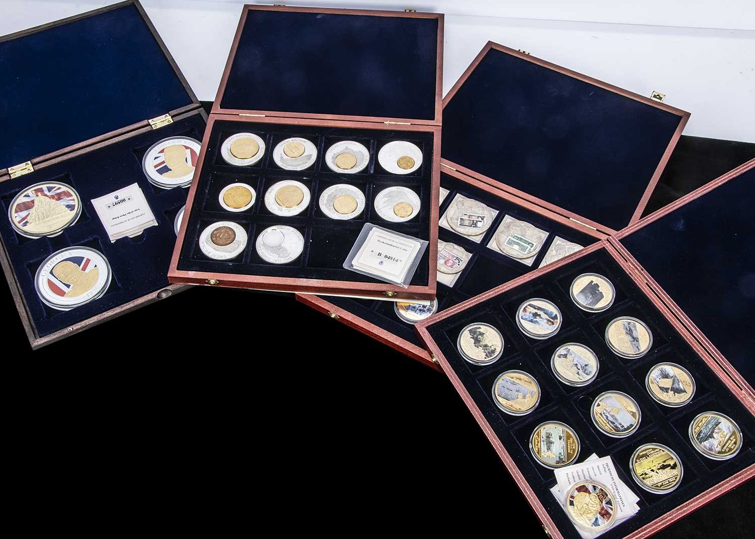 Lot 400 - A Large Collection of Commemorative