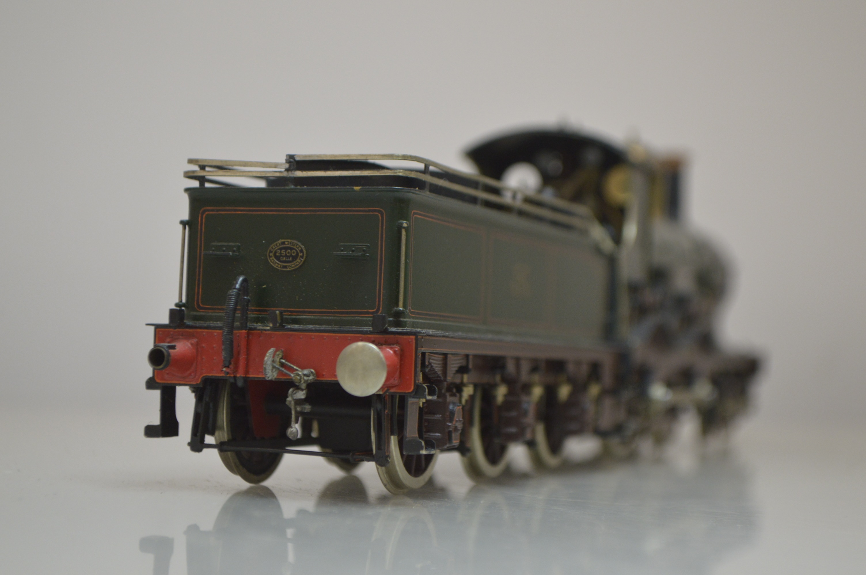 Lot 262 - A Finescale 0 Gauge Kit-built Great Western