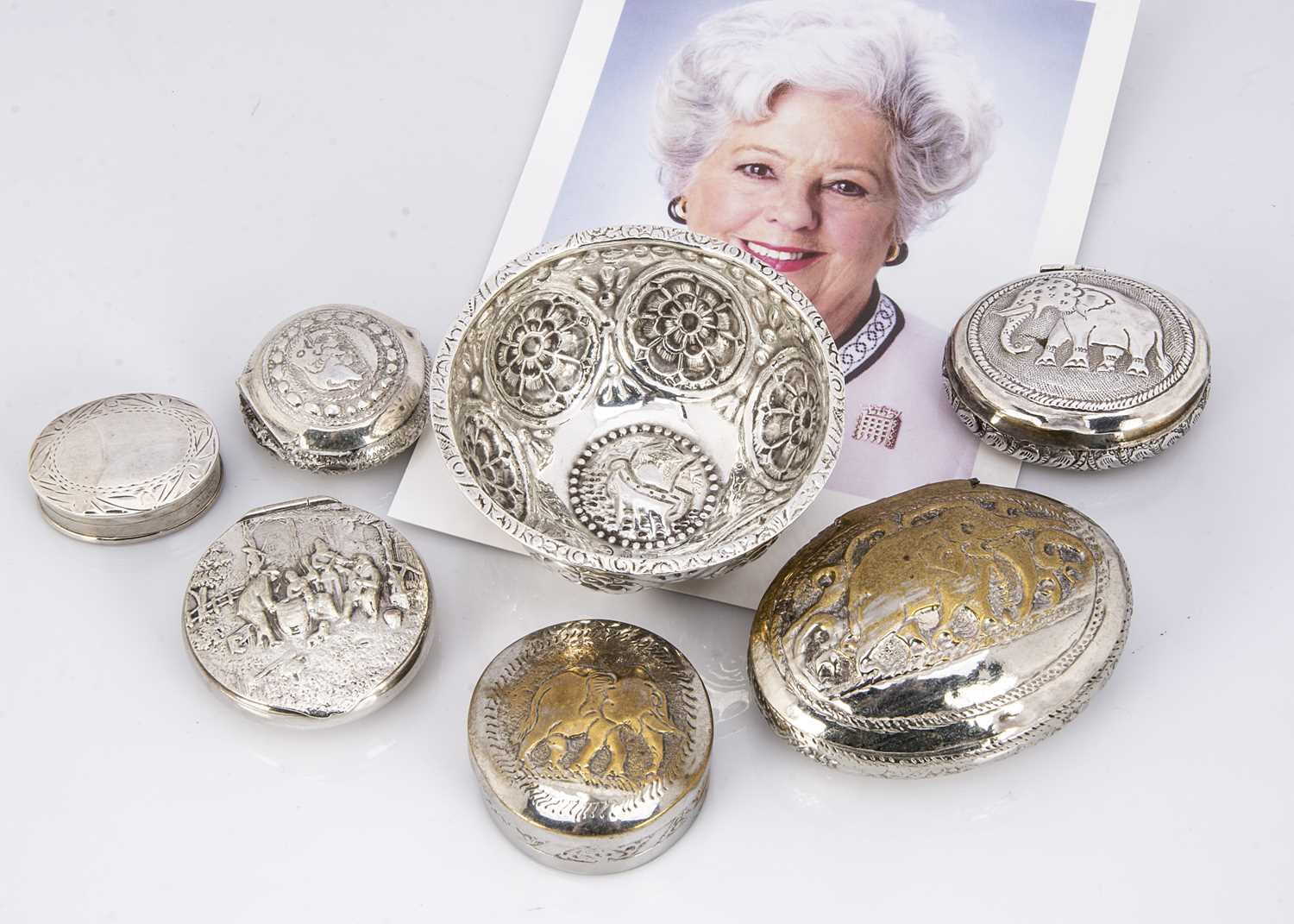 Lot 199 - A group of silver and metal trinket boxes,