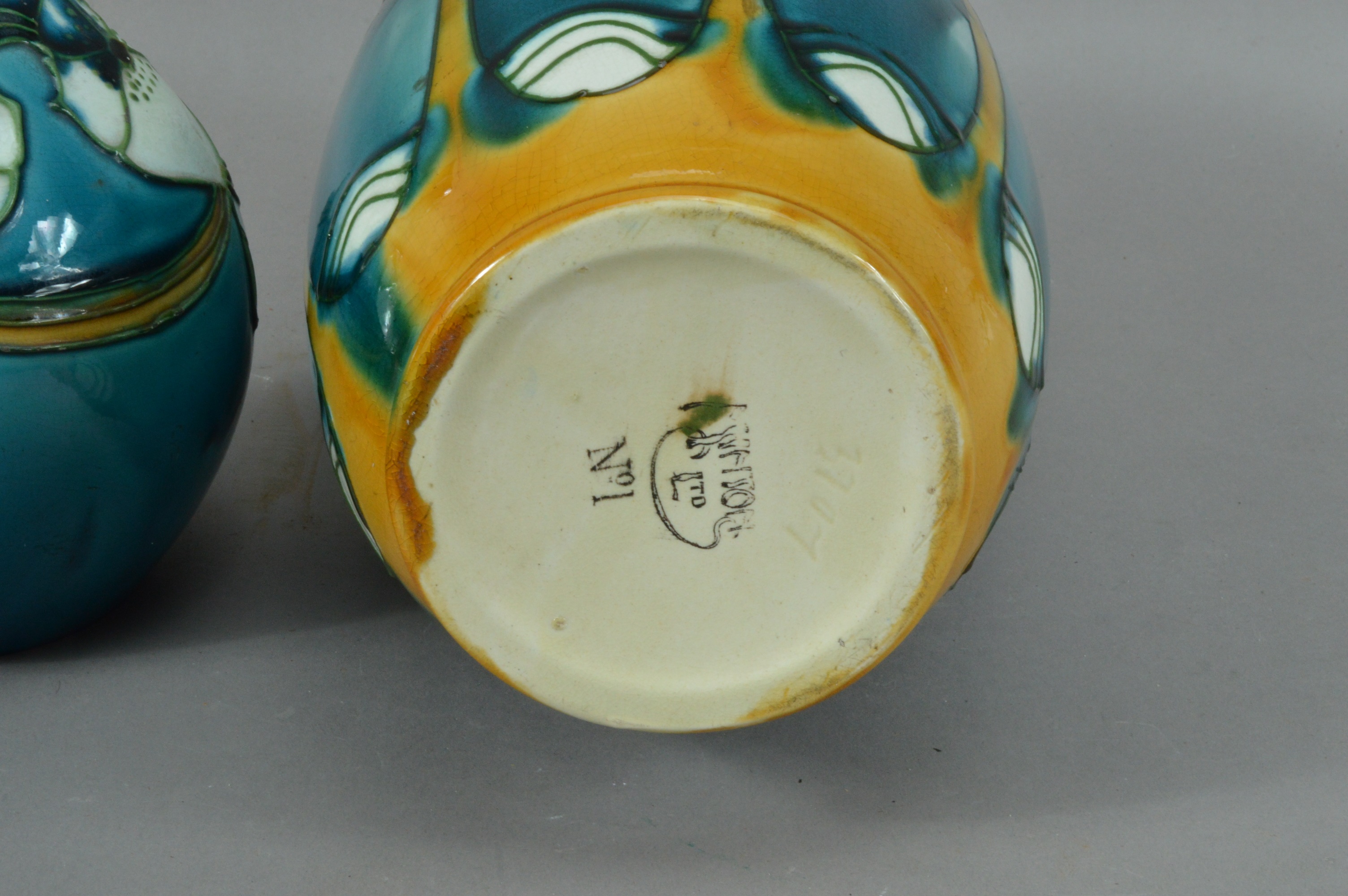 Lot 255 - A large early 20th century Minton ceramic