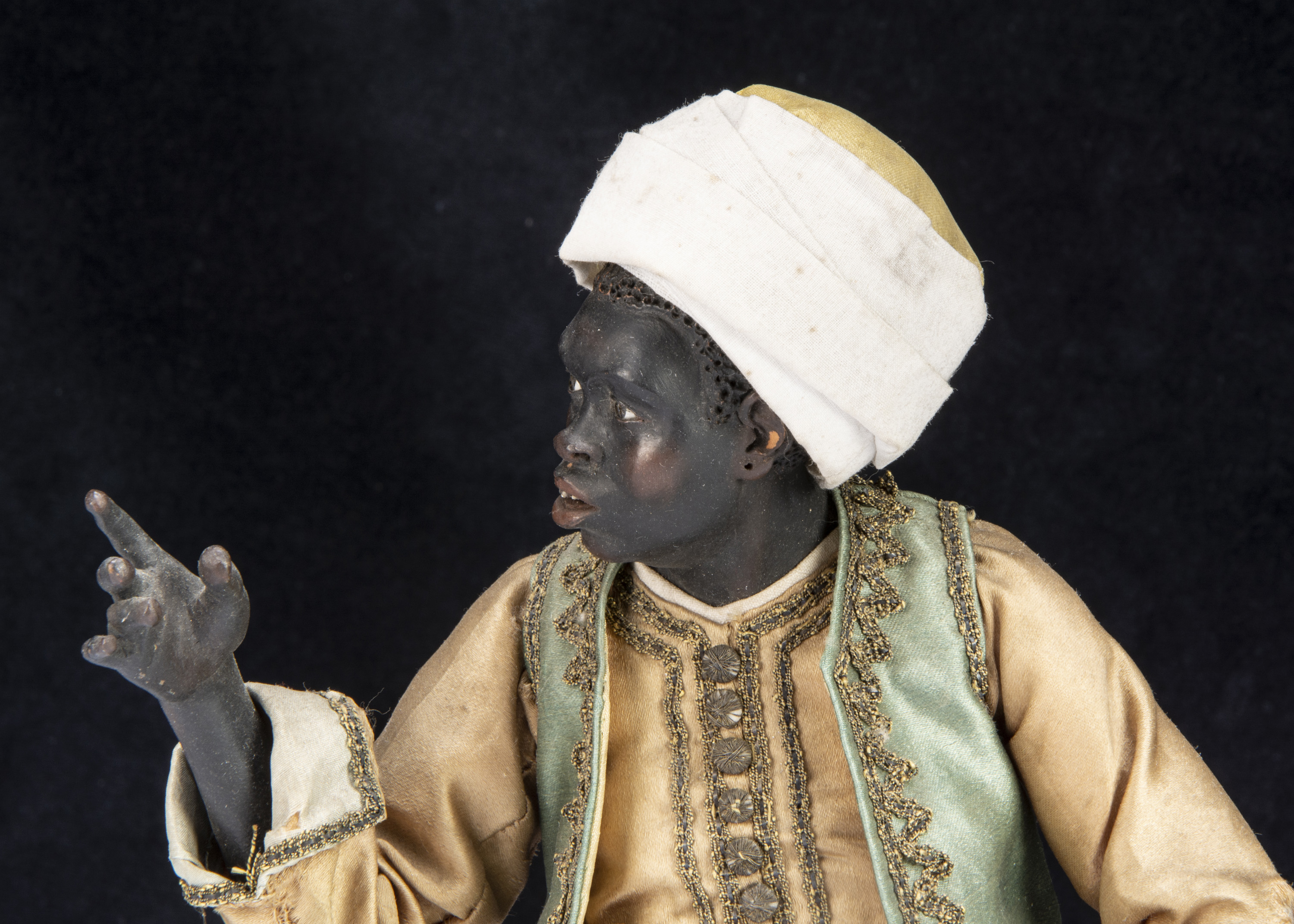 Lot 72 - A fine 19th century Neapolitan creche Moore