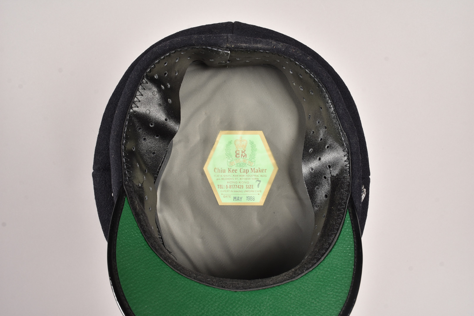 Lot 570 - A 1980s Royal Hong Kong Police Cap,
