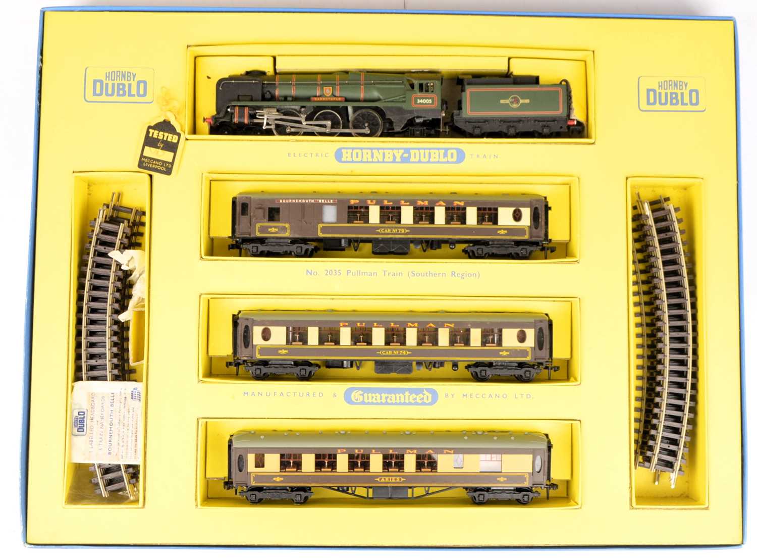 Lot 324 - Hornby-Dublo 00 Gauge 2-Rail 2035 SR Pullman