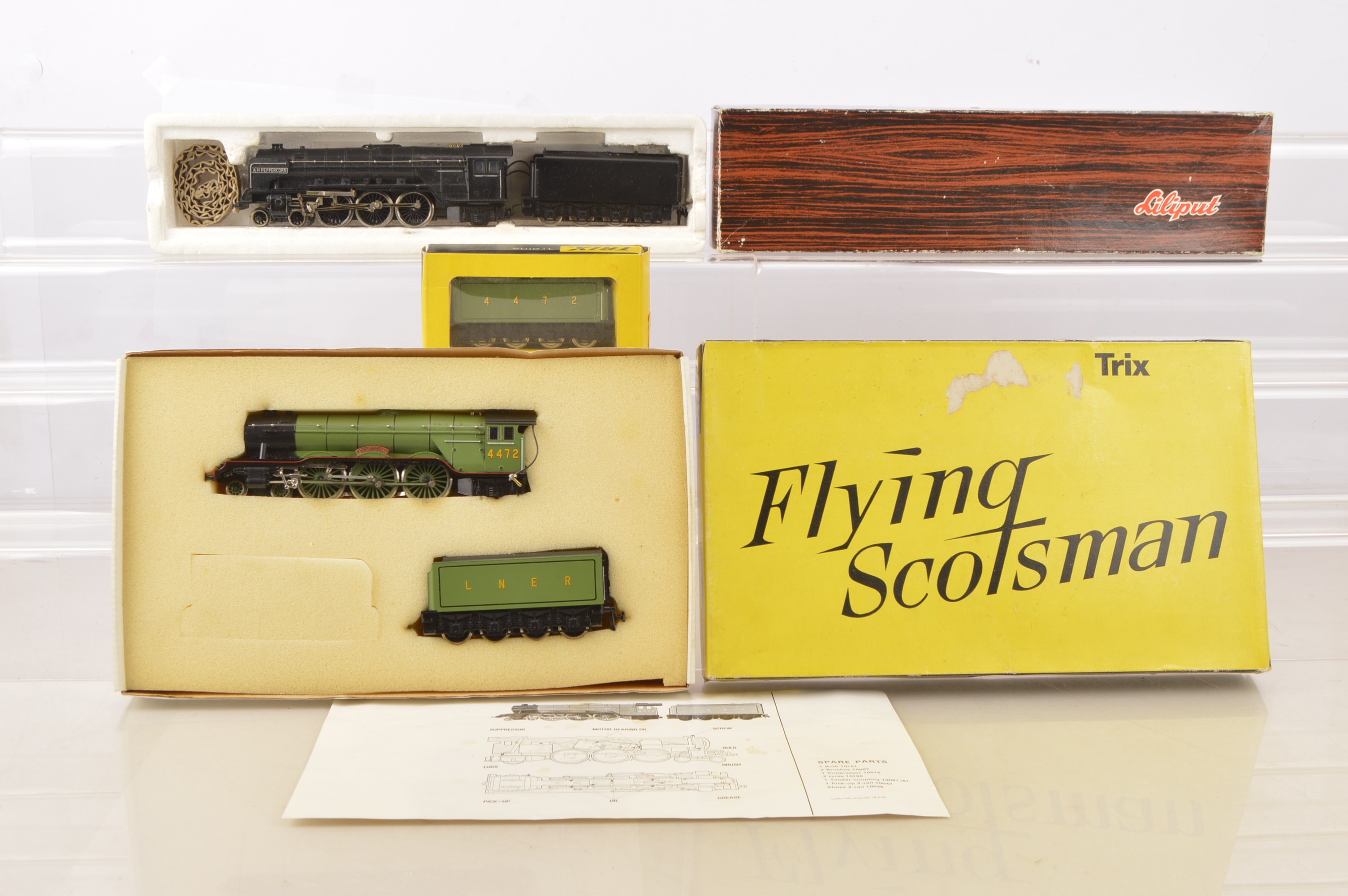 Lot 158 - Trix (TTR) and Liliput 00 Gauge 2-rail 12v