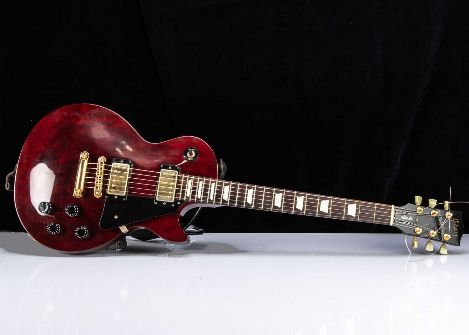 Lot 583 - Gibson Studio Electric Guitar,
