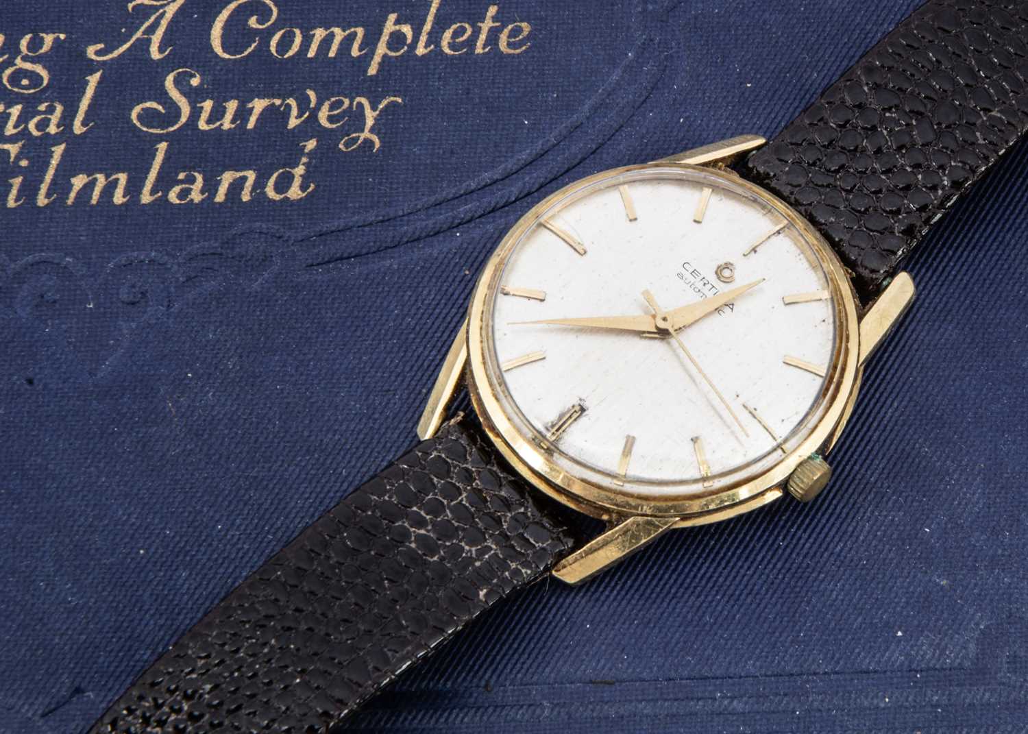 Lot 154 - A circa 1960's Certina automatic 18ct gold