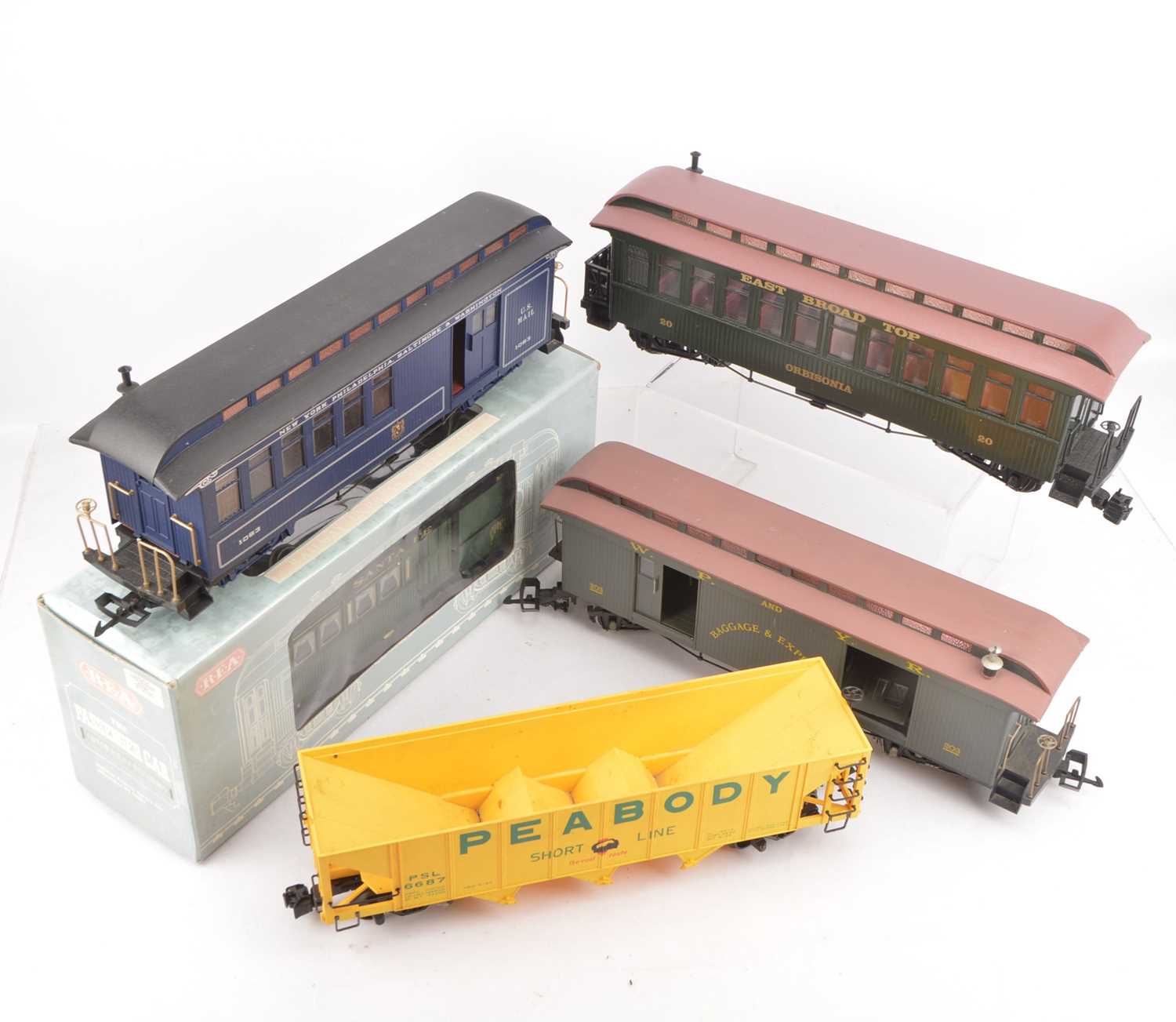 Lot 824 - Four Bachmann G scale (gauge 1) American
