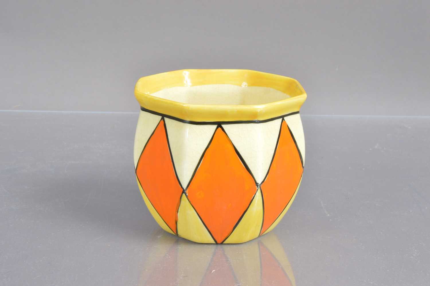 Lot 475 - A Clarice Cliff Art Deco 'Bizarre' pattern