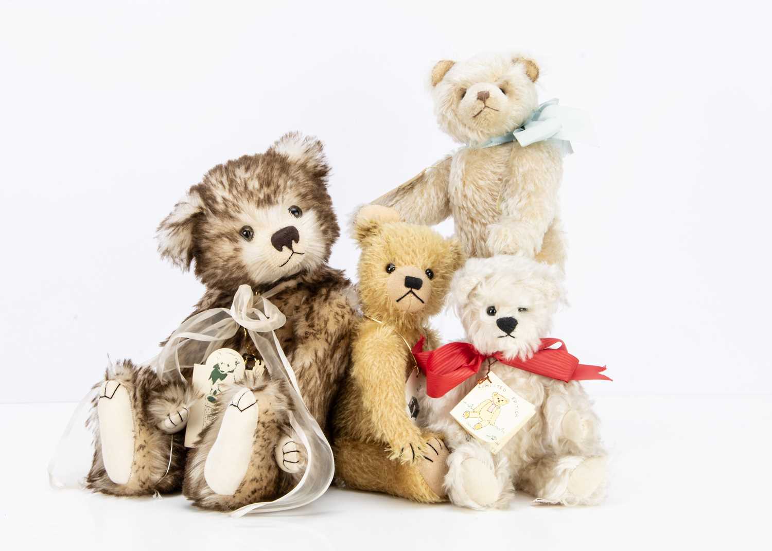 Lot 113 - Four Artist/ Collectors teddy bears,