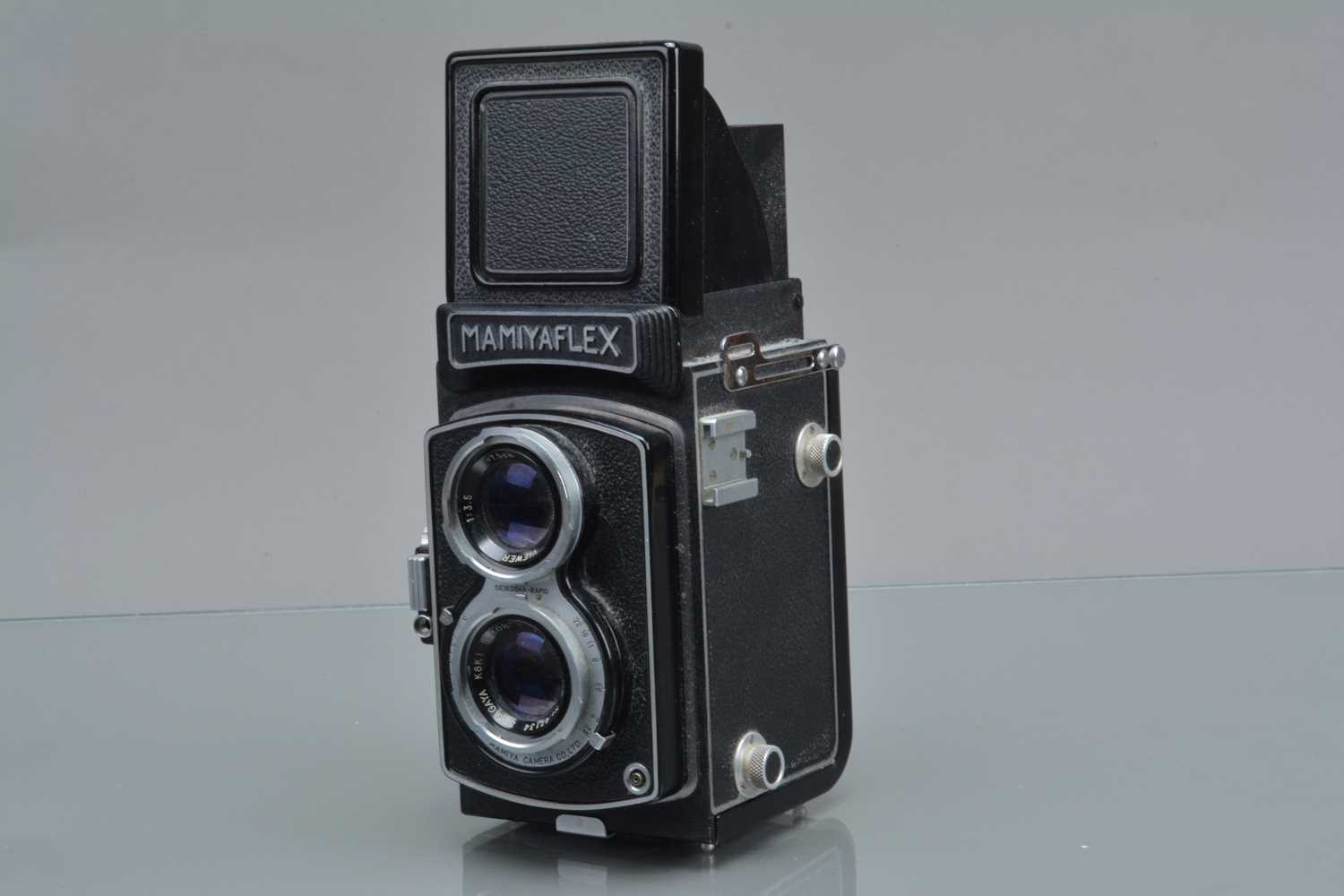 Lot 192 - A Mamiya Mamiyaflex II TLR Camera,