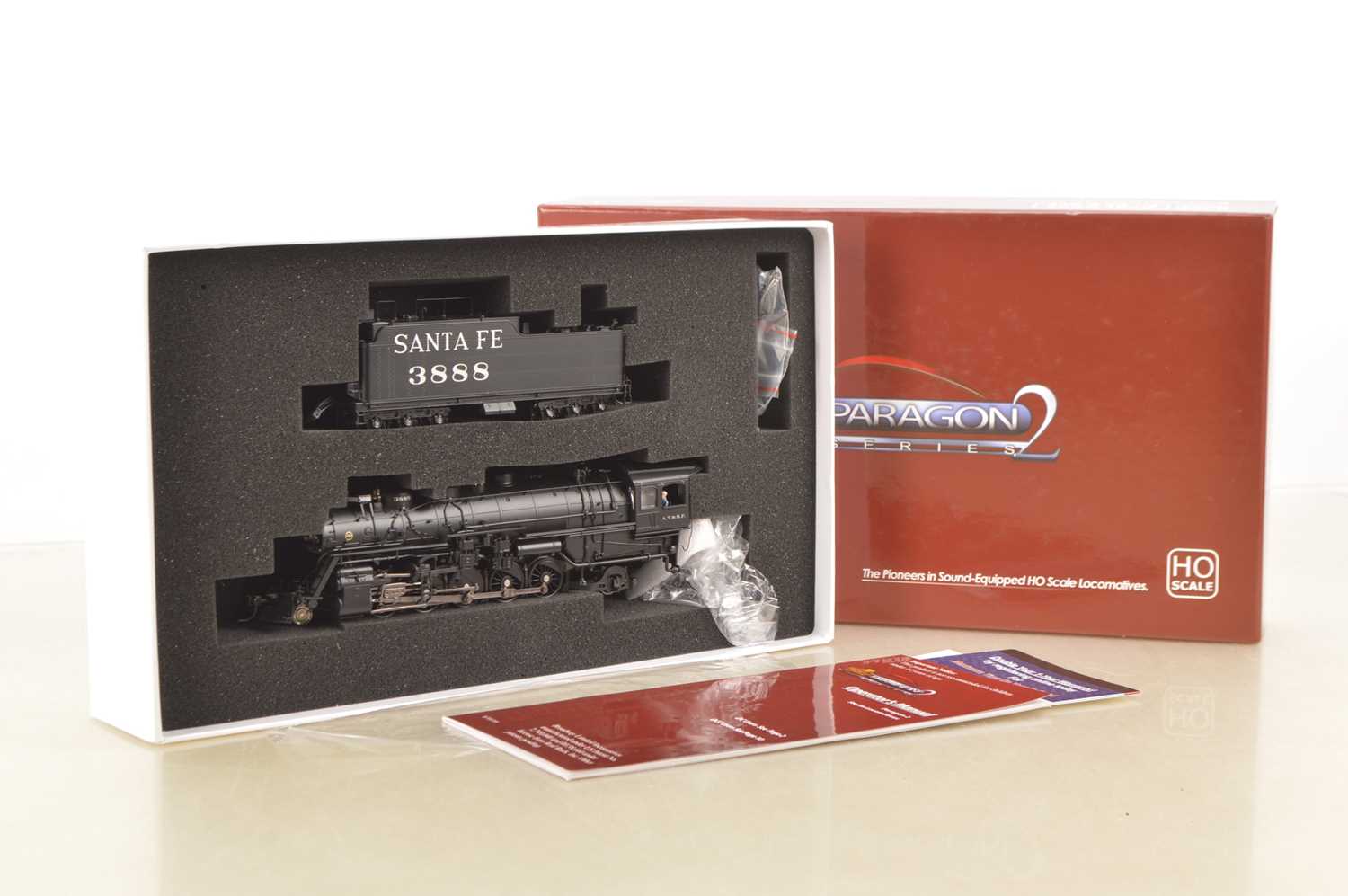 Lot 665 - Broadway Limited Imports Paragon Series 2