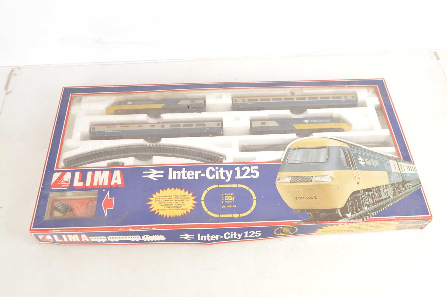 Lot 762 - Lima Diesel set with Airfix coaches 00 gauge