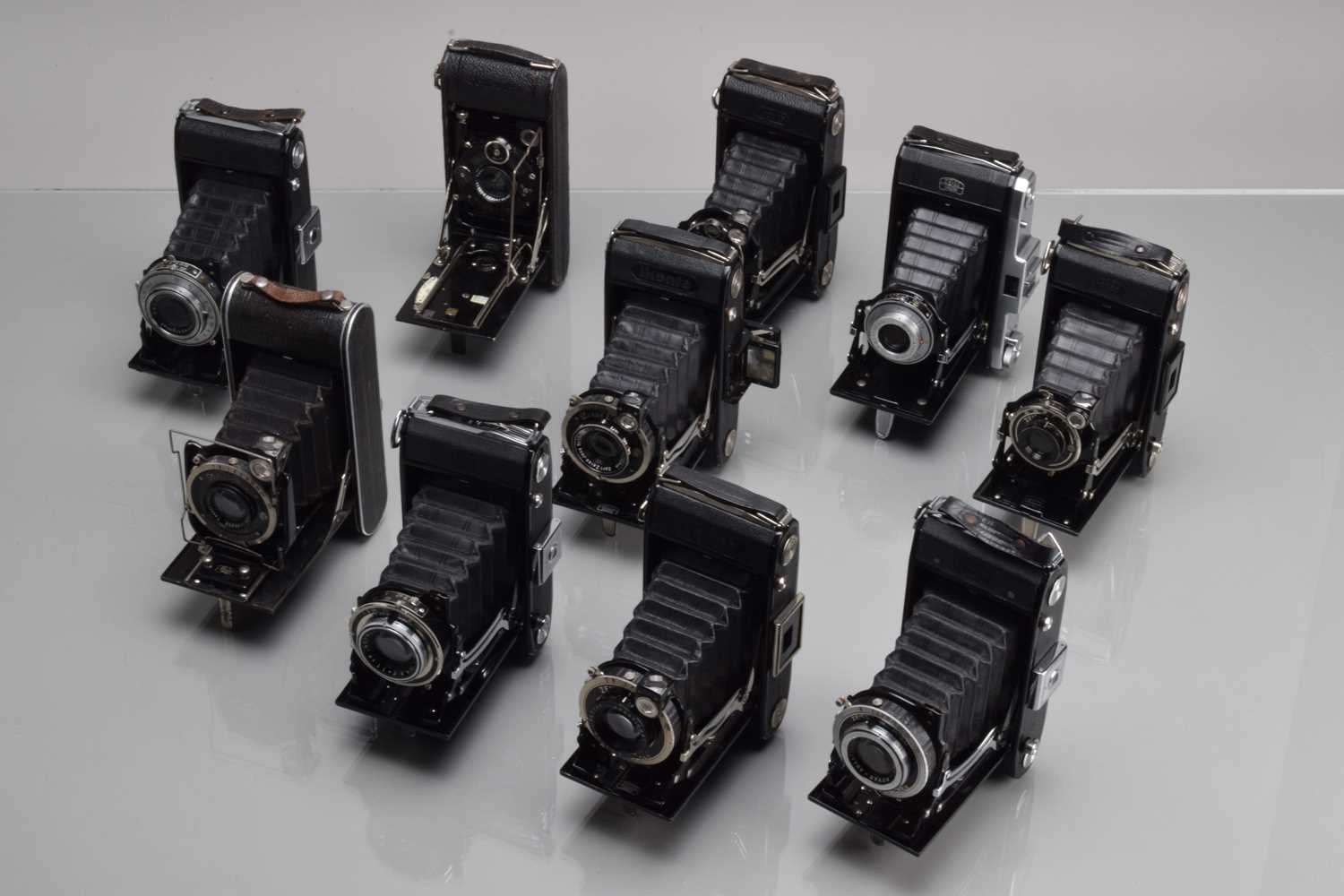 Lot 162 - A Tray of Zeiss Ikon Folding Cameras,