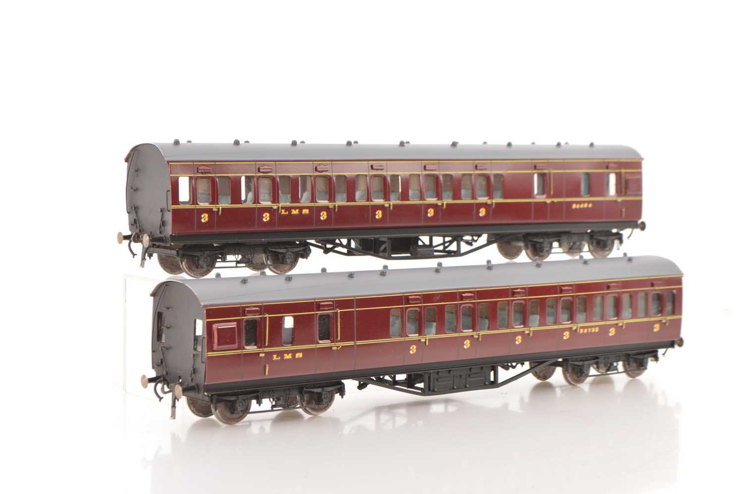 Lot 864 - GM Coaches 0 Gauge Finescale a pair of