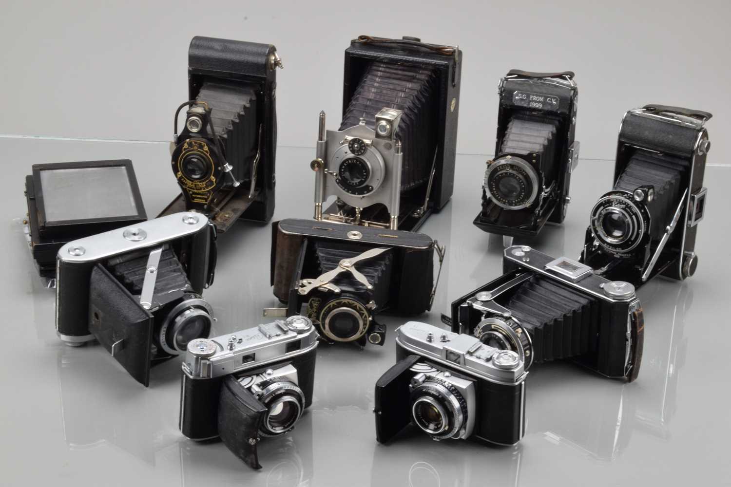 Lot 43 - A Tray of Folding Cameras,