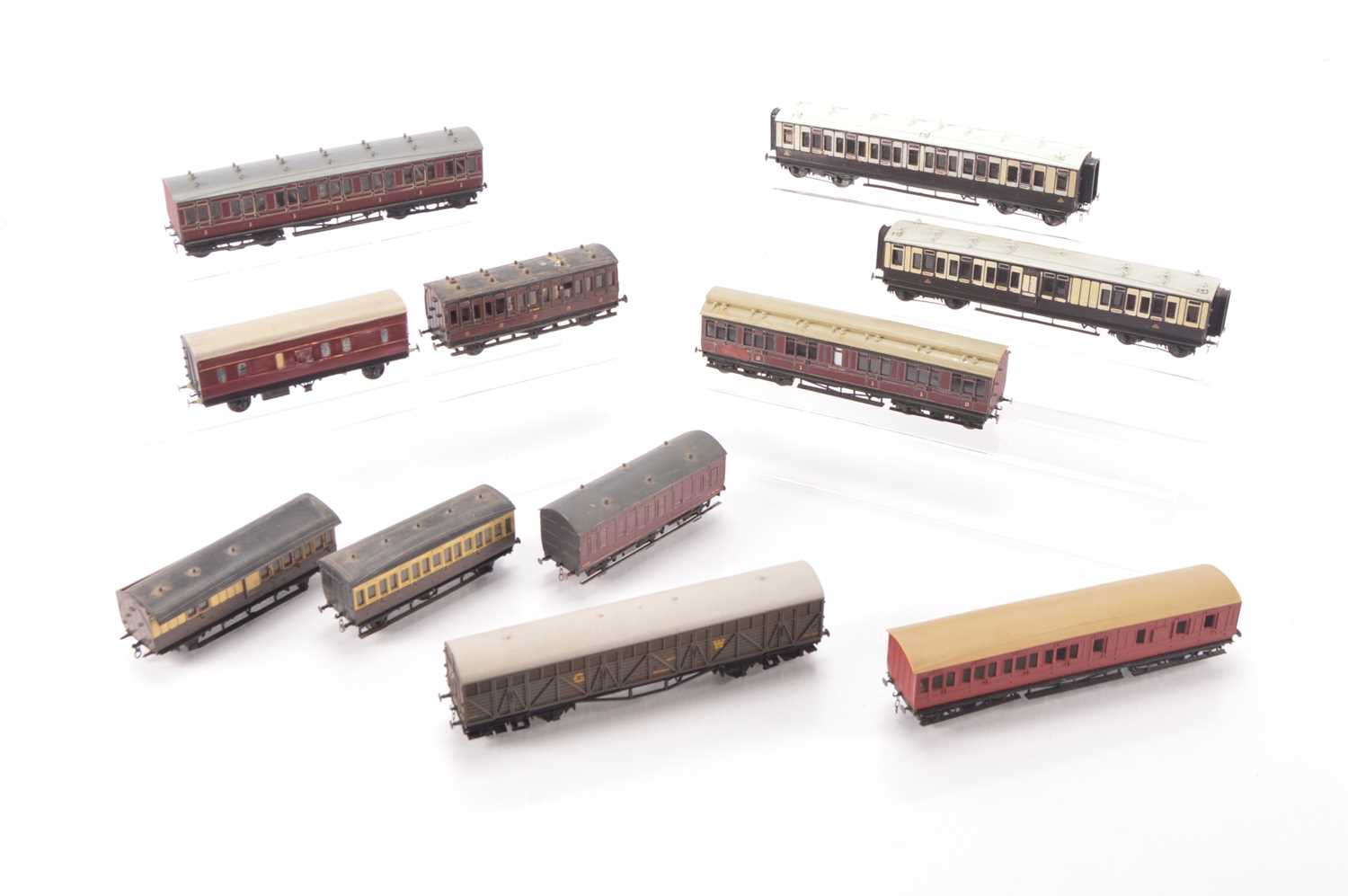 Lot 231 - Ratio and other makers 00 Gauge kitbuilt