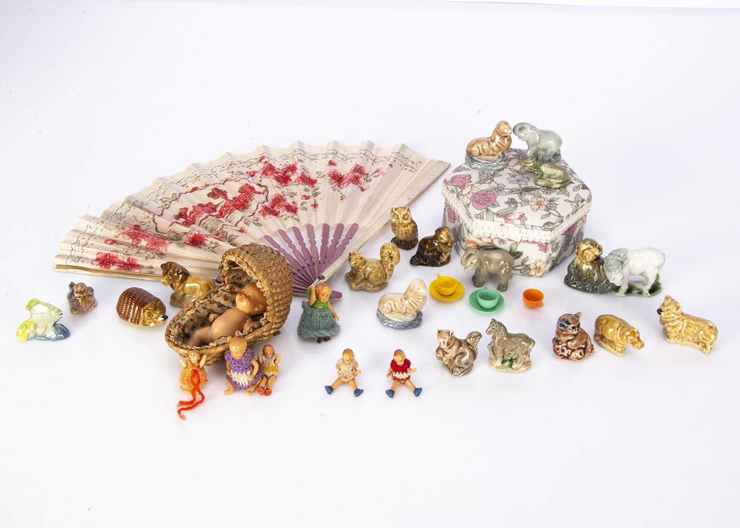 Lot 876 - Six German painted bisque tiny pin-jointed