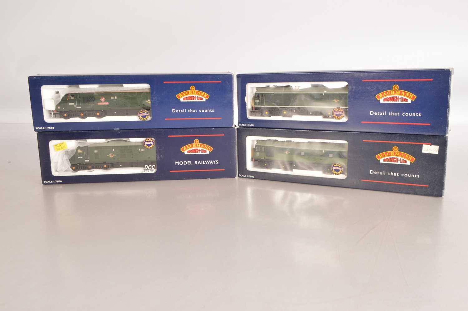 Lot 183 - Bachmann 00 Gauge group of Diesel