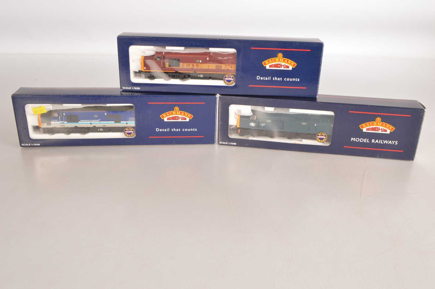 Lot 186 - Bachmann 00 Gauge group of Diesel