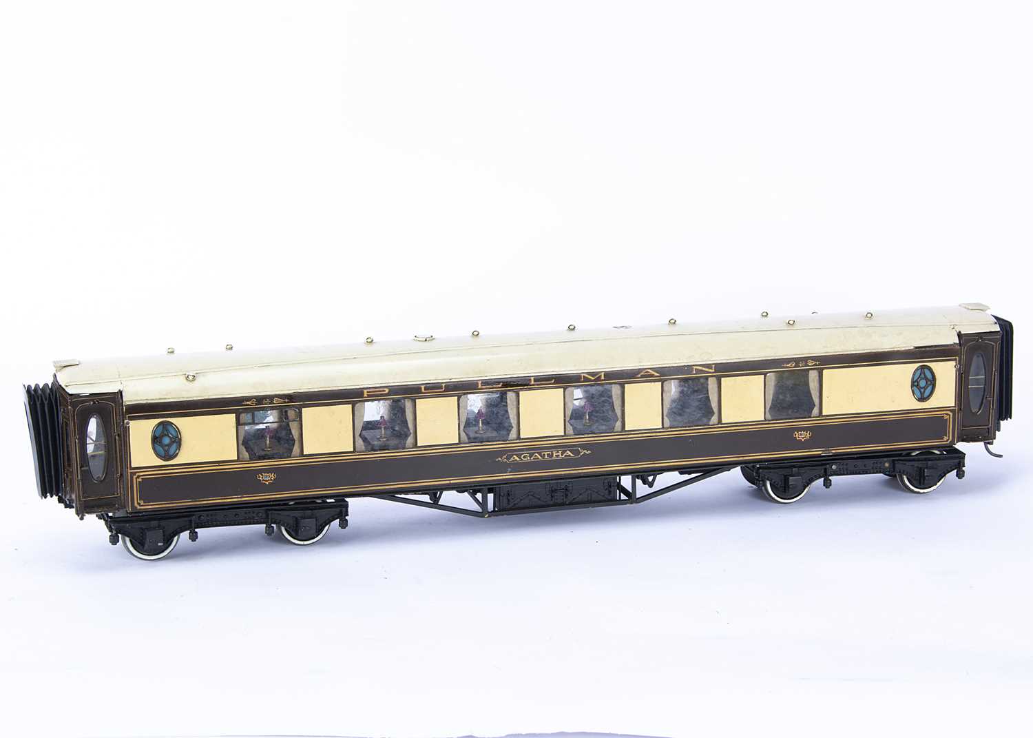 Lot 763 - A Brian Bloor-built Gauge I bogie Pullman