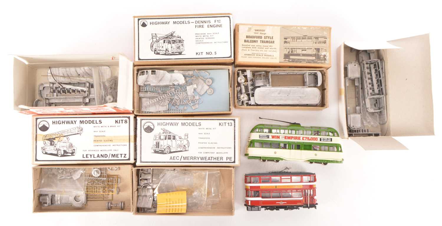 Lot 137 - 00 Gauge converted and unmade Tram Models